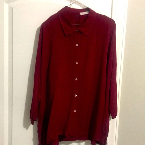 M Made In Italy | Tops | Burgundy Button Down With Shell Buttons 0 ...